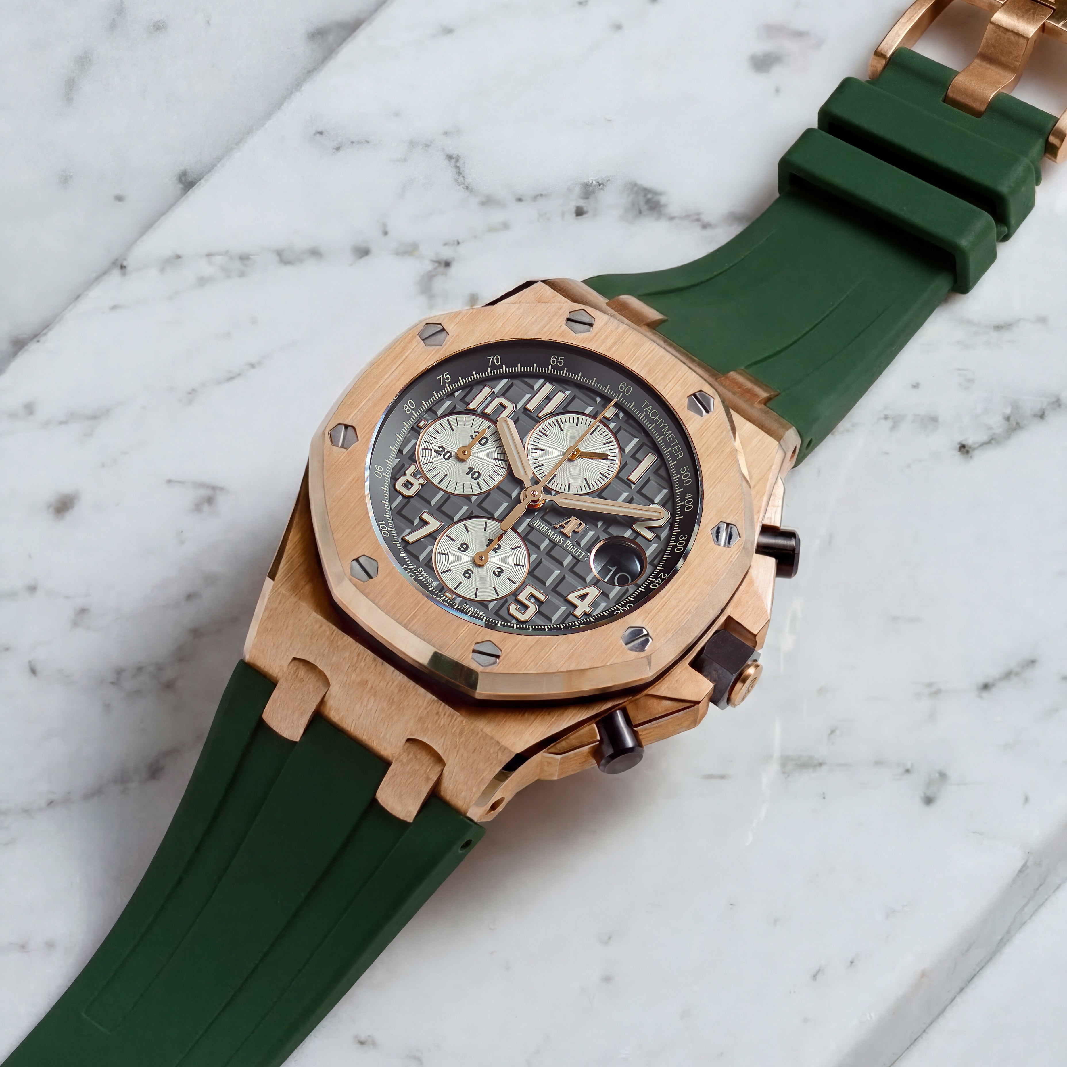 Audemars Piguet 42mm Royal Oak Offshore (Tang Buckle) Forest Green ...
